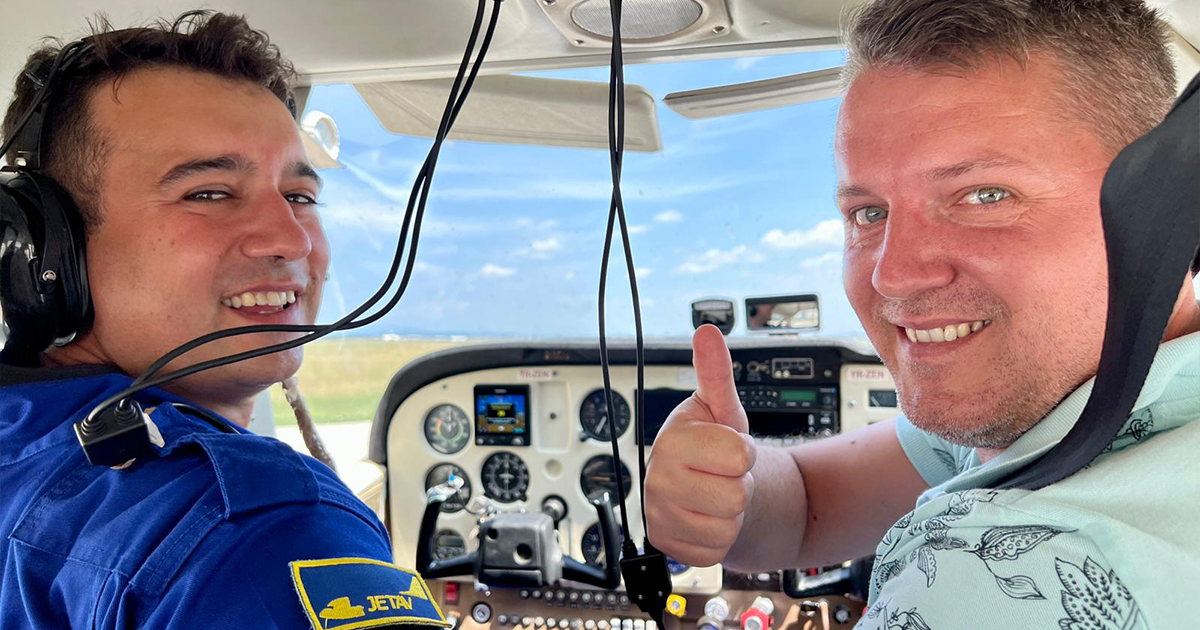 Pilot pentru o zi | Academia de aviație JETAV